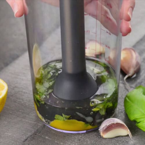 Basil Garlic Aioli Recipe - Self Proclaimed Foodie