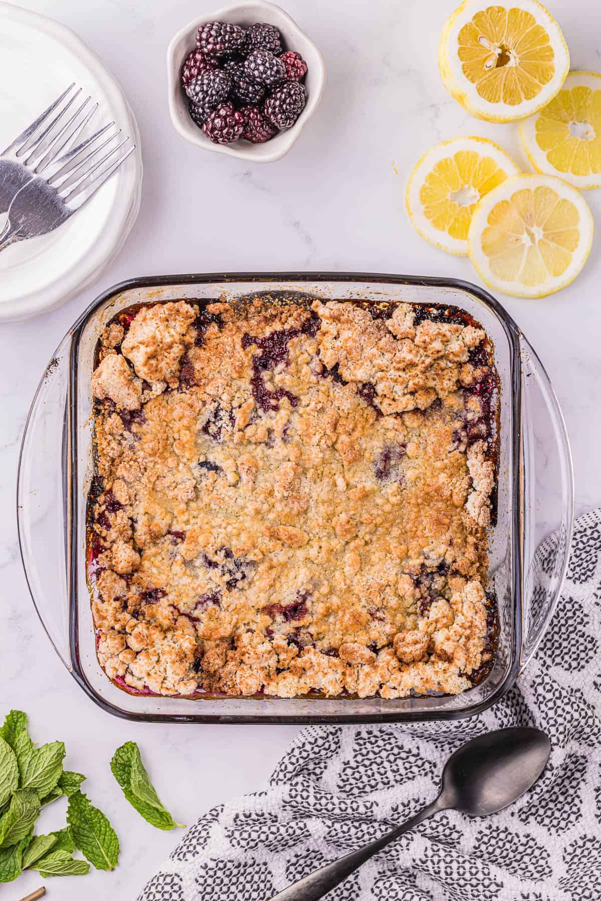 Easy Homemade Blackberry Cobbler