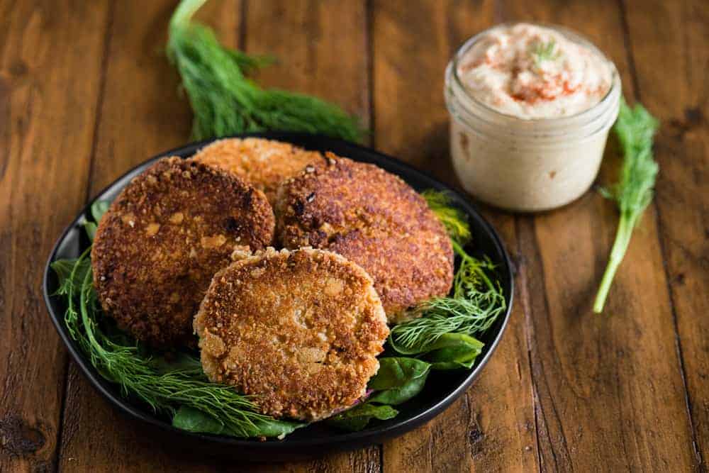 Easy Homemade Crab Cakes | Self Proclaimed Foodie