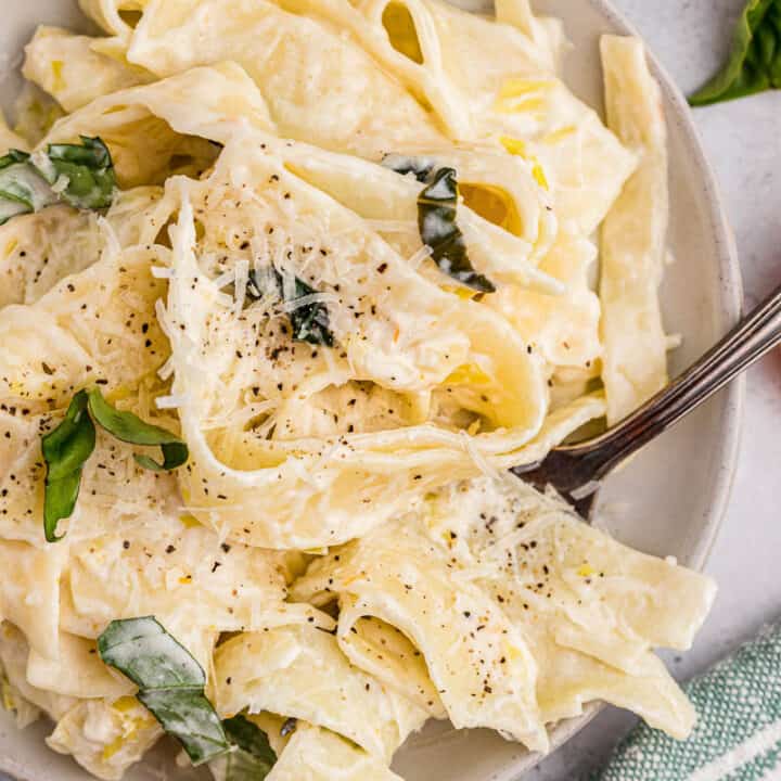 Creamy Lemon Pasta - Self Proclaimed Foodie