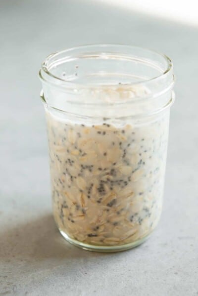 {4 Ingredient} Overnight Oats Breakfast Recipe - Self Proclaimed Foodie