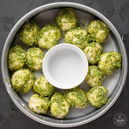 Pesto Cheese Bombs - Self Proclaimed Foodie