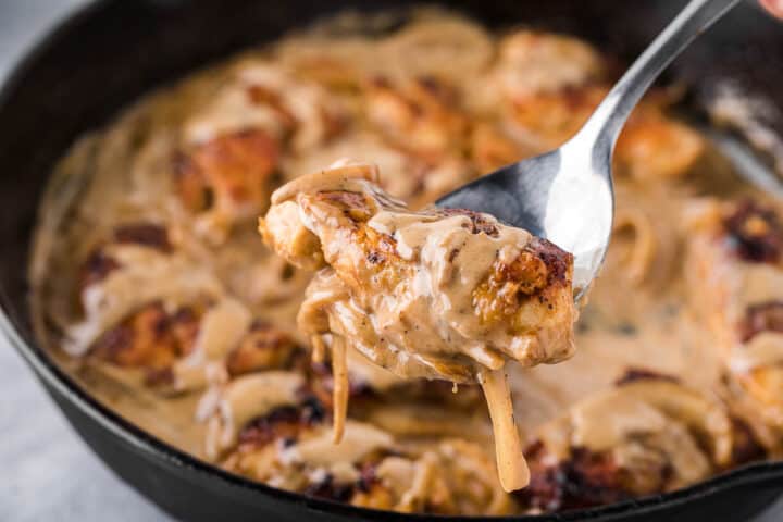 Smothered Chicken - Self Proclaimed Foodie